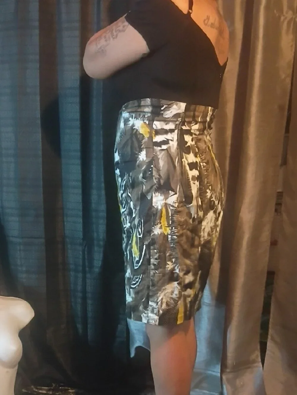 Rampage | Skirts | Rampage Black Printed Pencil Skirt With Yellow ...